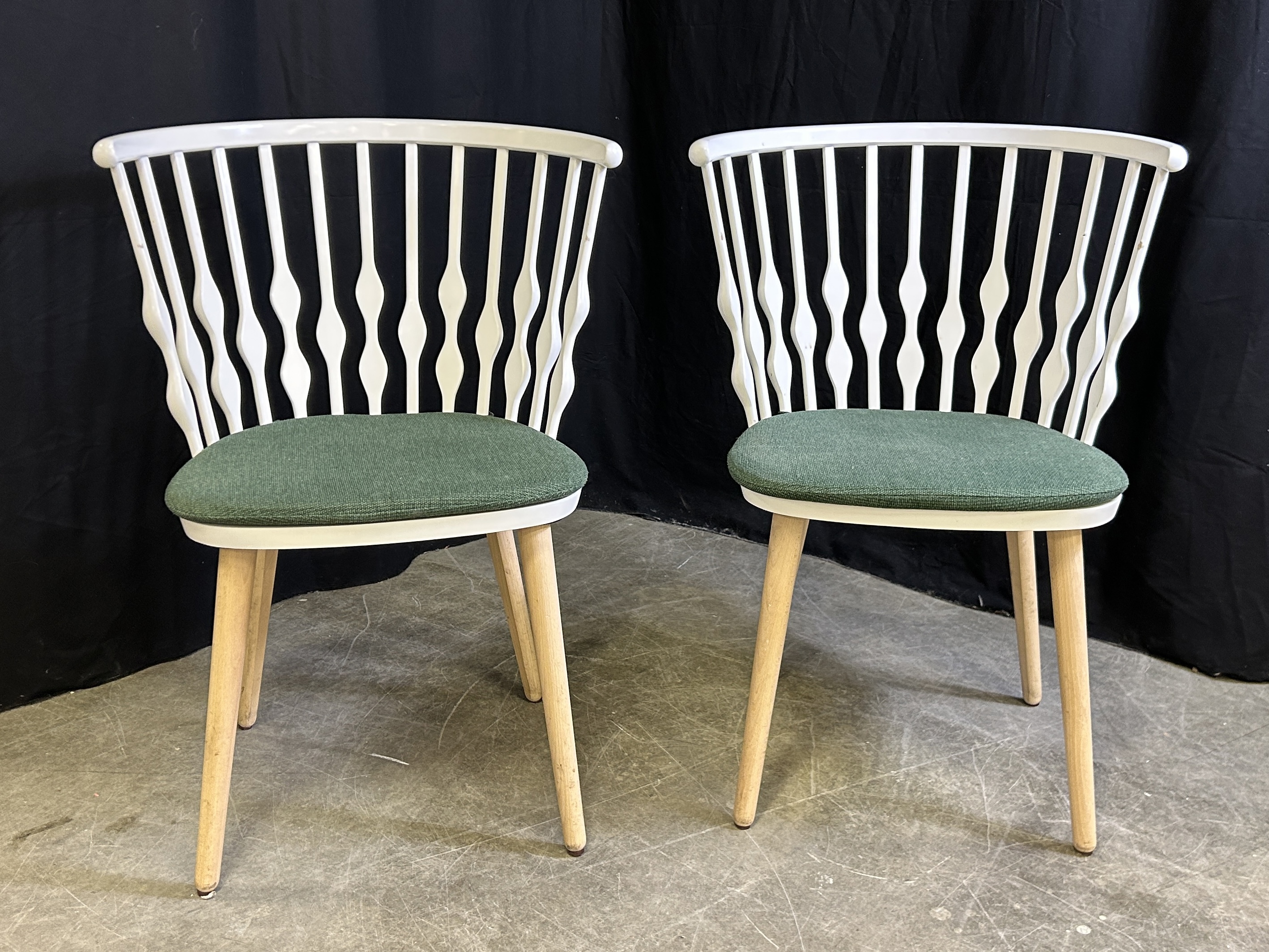 Matsalsstolar 2 st Nub SO 1420 design Patricia Urquiola | Auktion